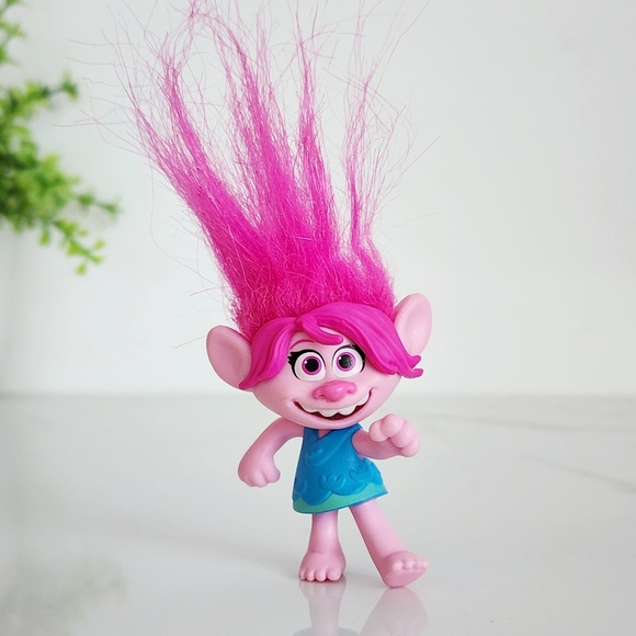Hasbro | Toys | Trolls Poppy Figure 2 Dreamworks Dwa Hasbro Pink Hair ...